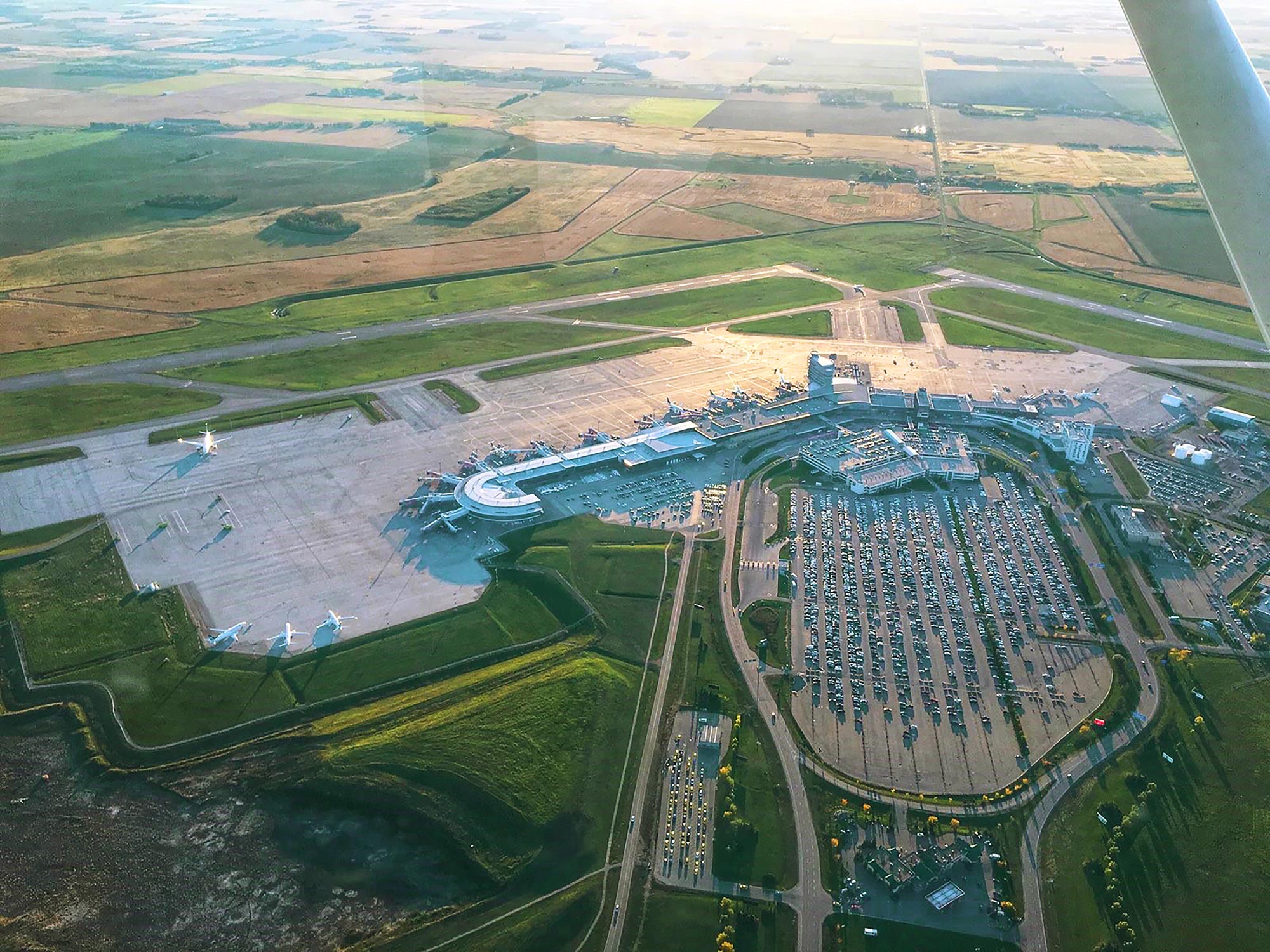 YEG Edmonton International Airport - DB Technologies